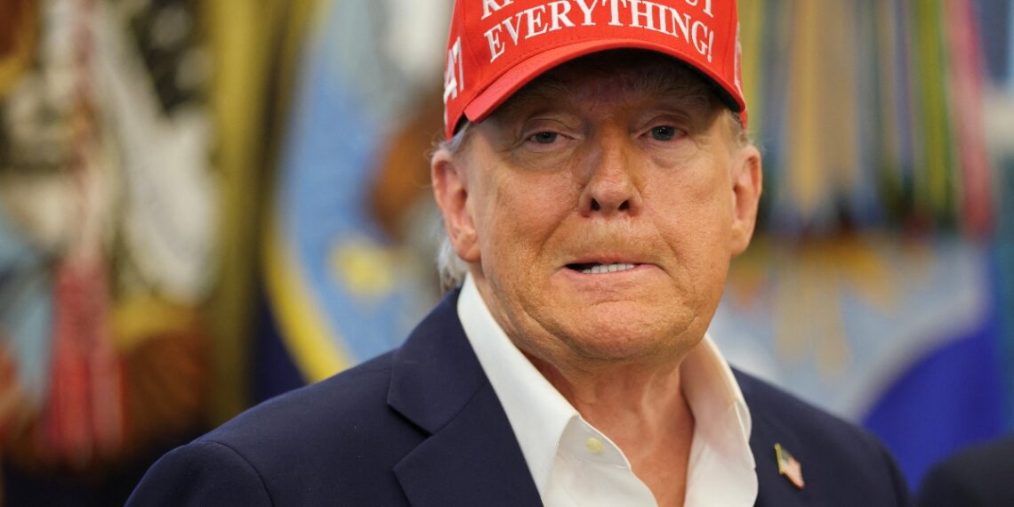 Trump sugiere aranceles a muebles importados. - Columna Digital