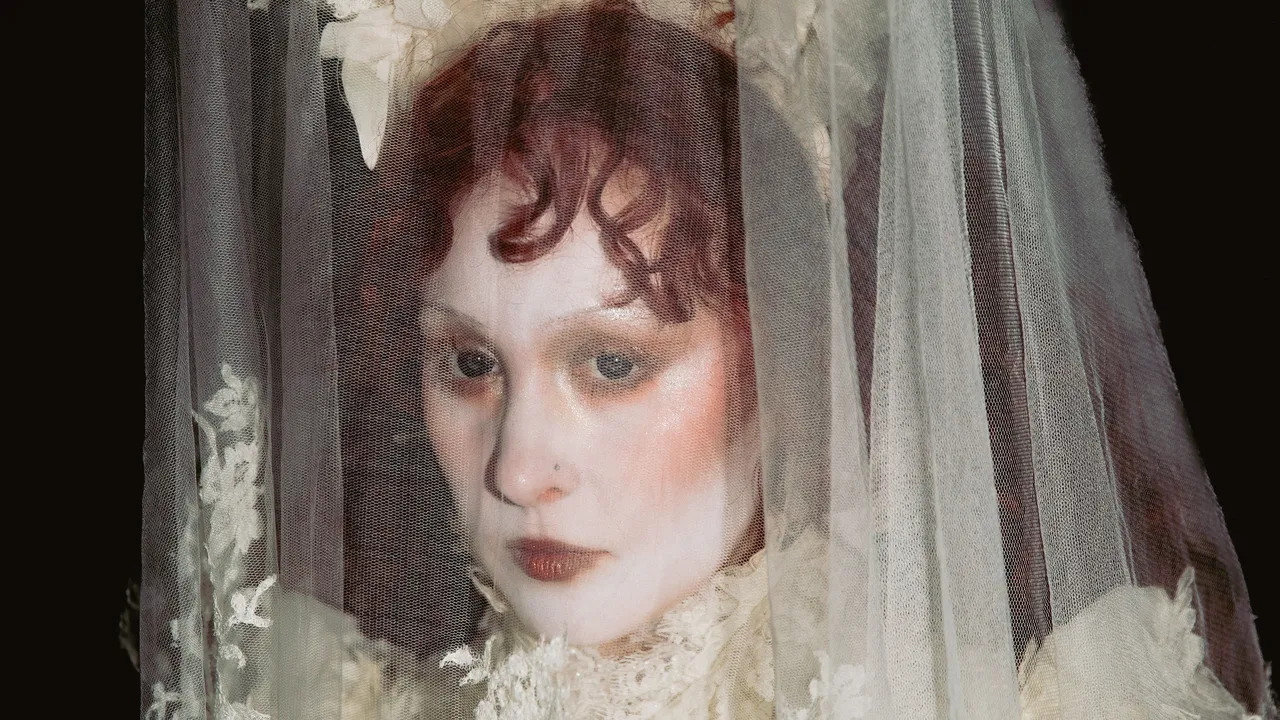 Chappell Roan se volvió llorona para triunfar en Corona Capital 2025 ...