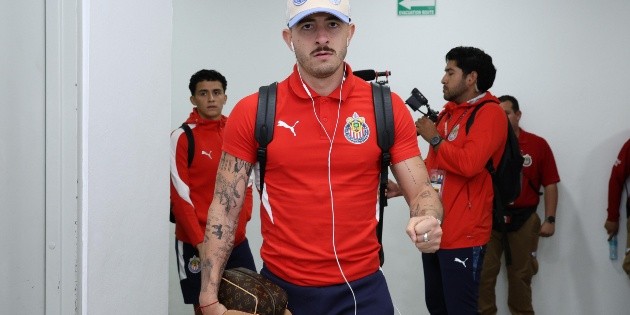 Chivas evaluaría intercambiar a Alan Mozo. - Columna Digital