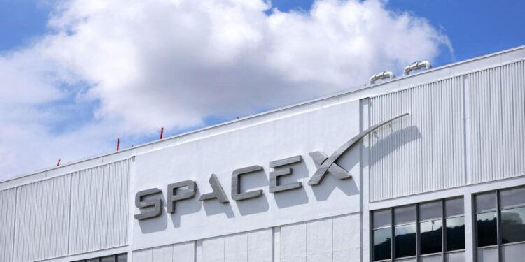 SpaceX intenta obtener 75 mil millones en bolsa - Columna Digital